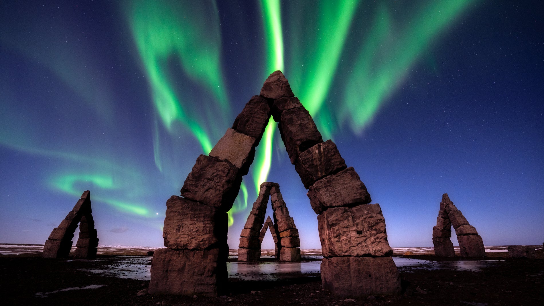 The Great Aurora Chase: A Local’s Guide to Capturing the Northern Ligh